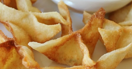 Cream Cheese Rangoons {Panda Express Copycat}| High Heels and Grills